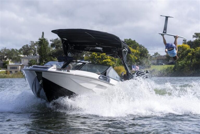 World Series of Wake Surfing, Presented by Centurion Boats and the WWA ...
